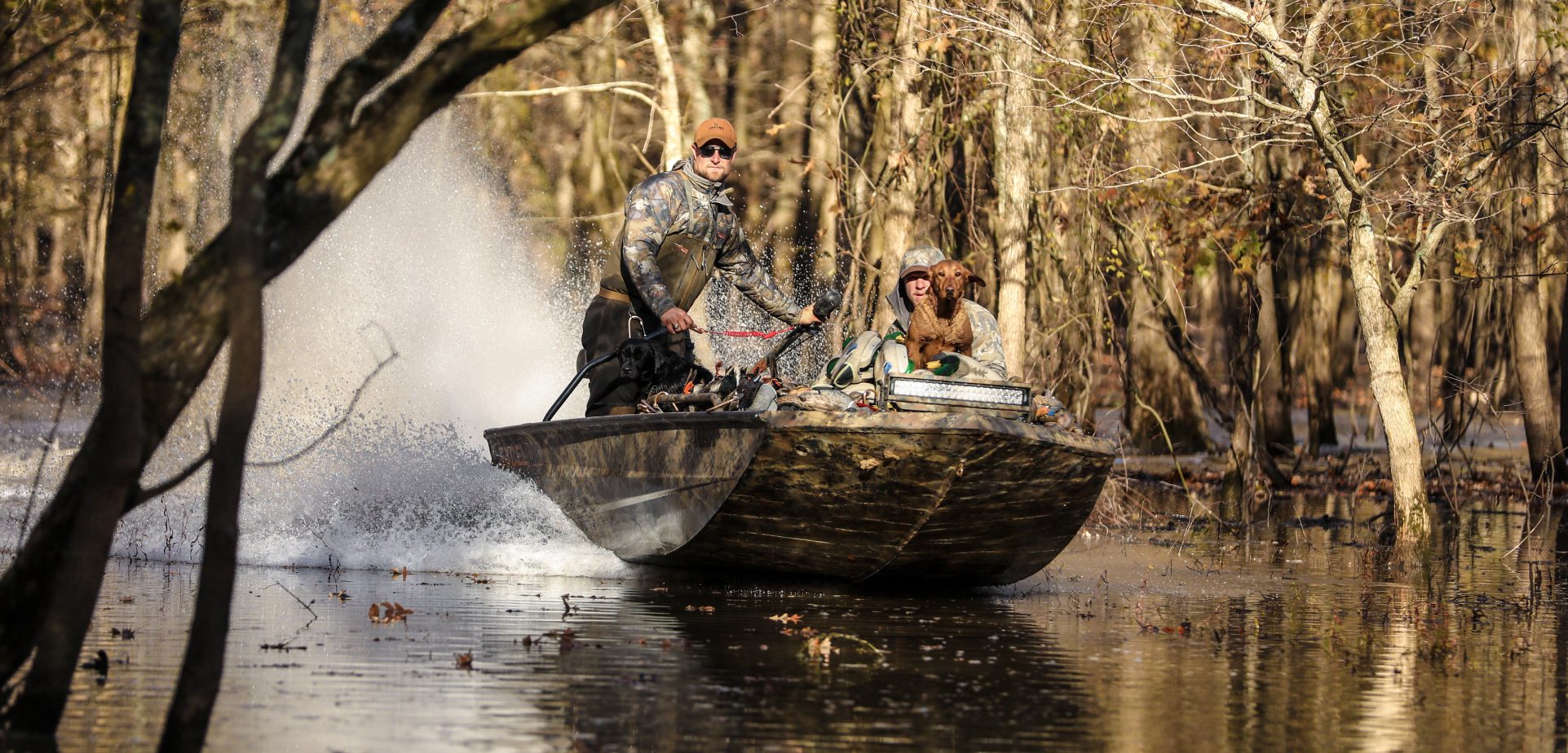 Features | Shallow Water F4 | Excel Boats